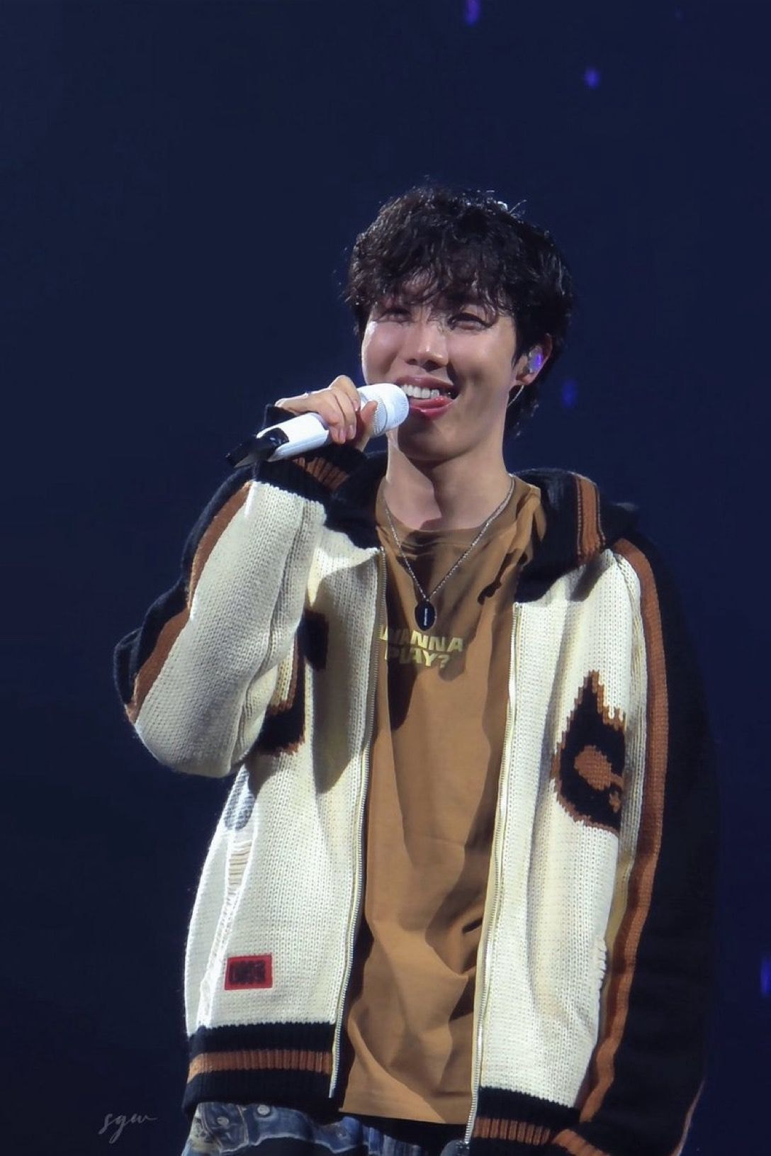 BTS Community Post - Estamos muy orgullosas de ti mi hermoso y radiante sol, gracias por esto te ...