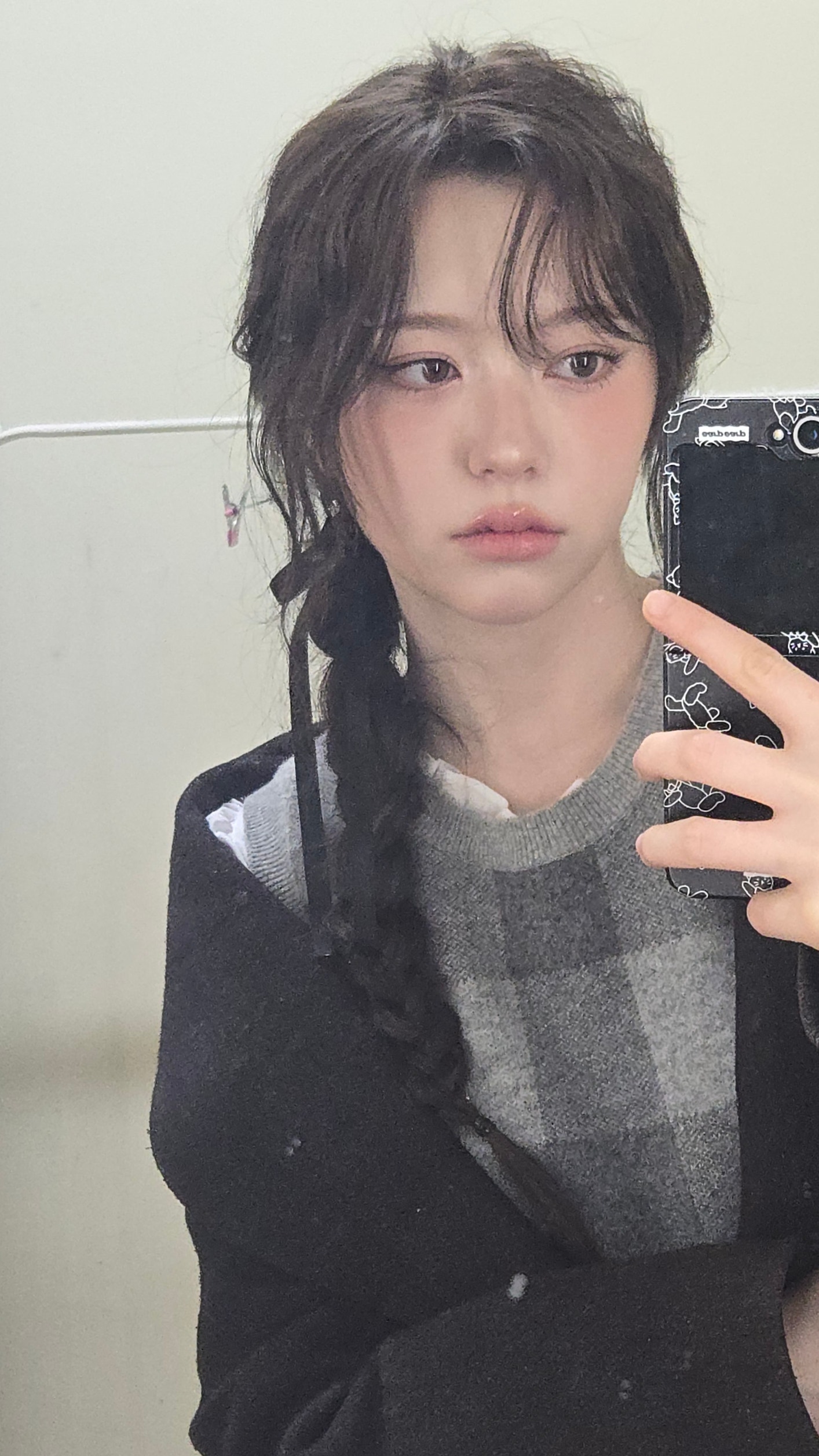 FIFTY FIFTY Community Post - 트웨니~~~~~ 벌써 보고싶당 ㅠㅠ 🥹🥹 - CHANELLE MOON