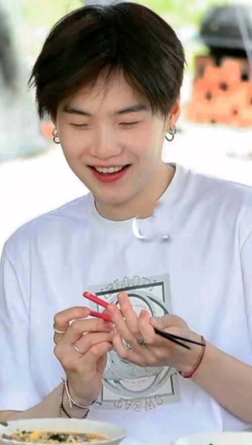BTS Community Post - HAPPY BIRTHDAY SUGA🎂 ALWAYS BE HAPPY AND HEALTHY 🤲 ...
