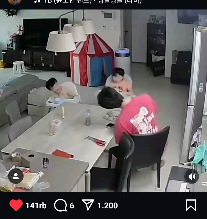 BTS Community Post - wait I just realized that this is Seokjin oppa and his nephew 🤣🤣 +++but i ...