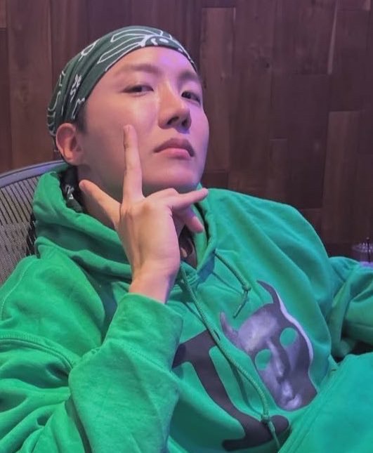 BTS Community Post - OMG JUNG HOSEOK!?