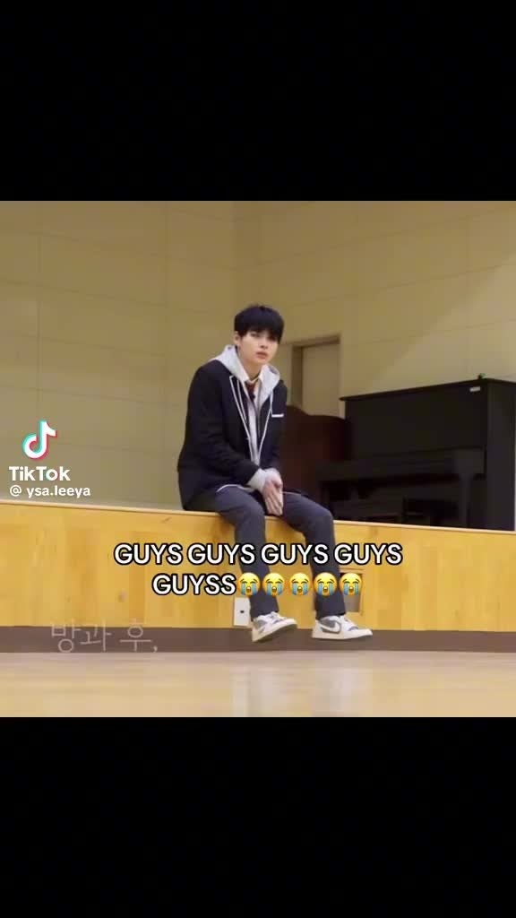 ENHYPEN Community Post - 💔💔 mi corazón de pollito no puede con esto