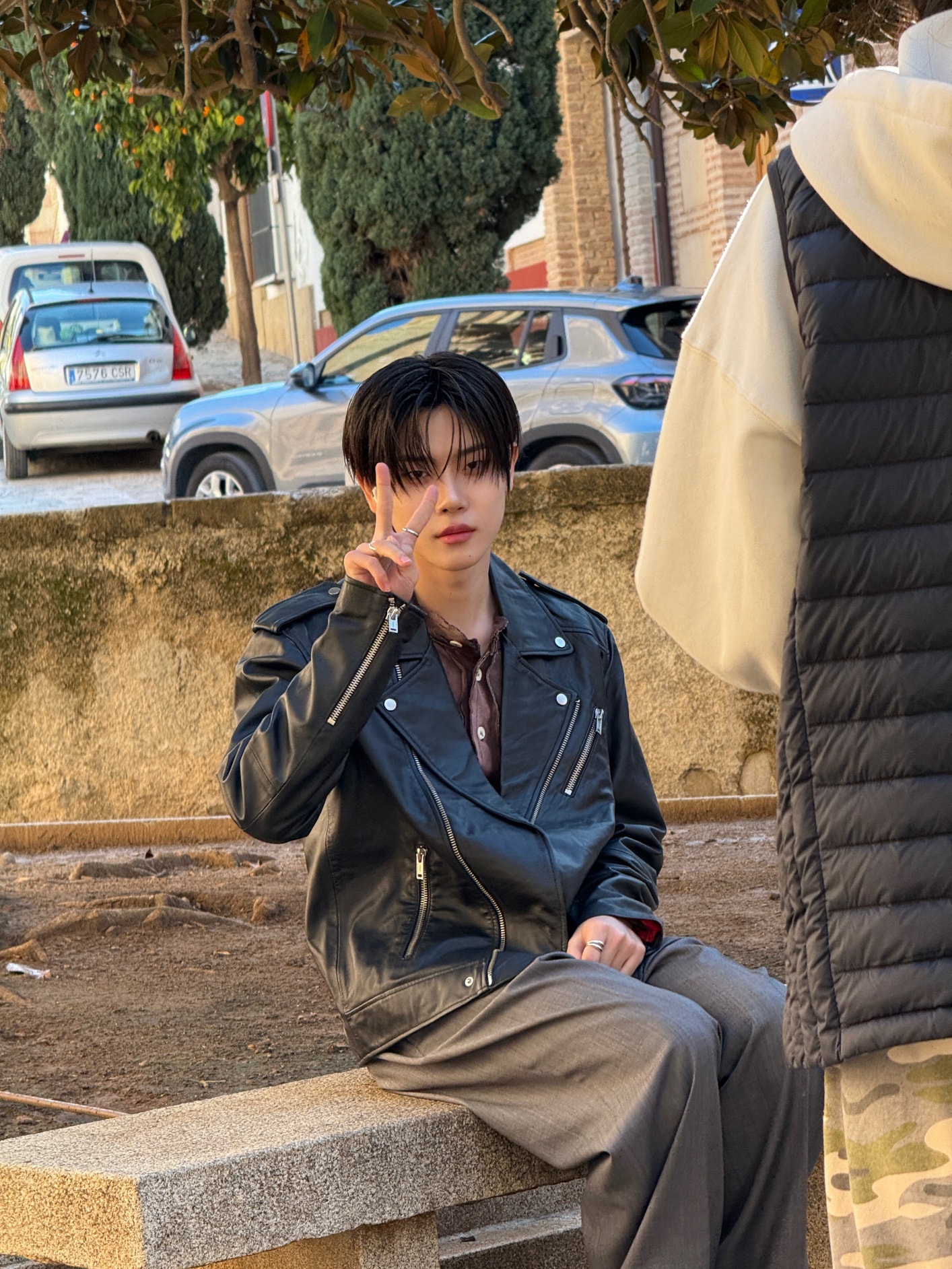 CLOSE YOUR EYES Community Post - 사진 잘 나왔지 - JANG YEOJUN