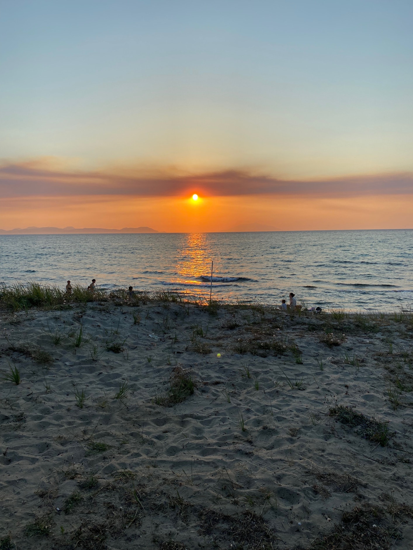 BTS Community Post - good morning Army's 🌅🌄💜💜💜💕