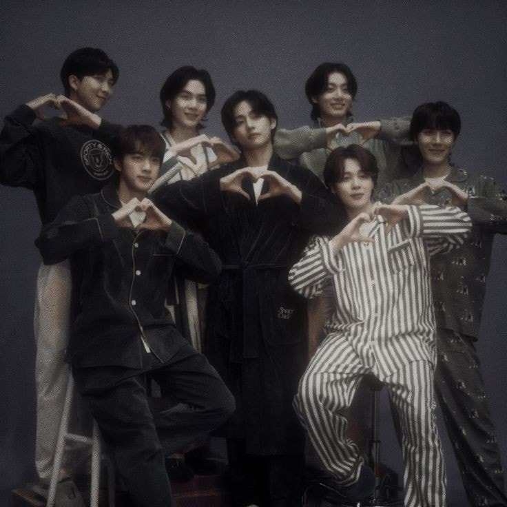 BTS Community Post - Army please vote for BTS by Google -- (아미들, 구글에서 방탄 투표해주세요) Jhope ...