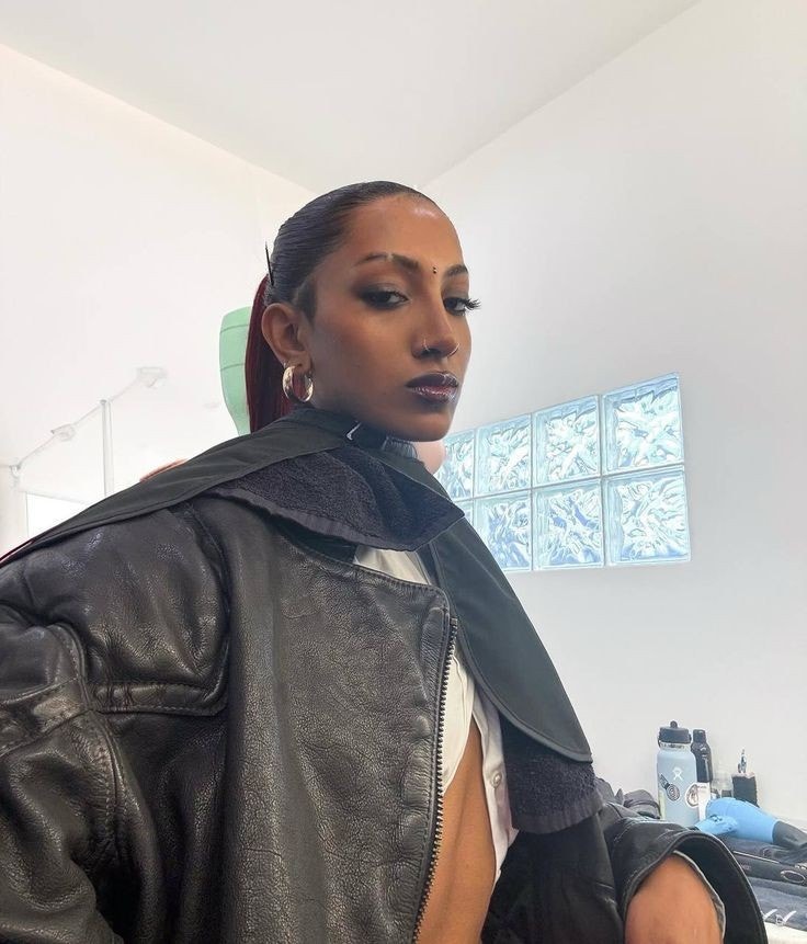 KATSEYE Community Post - #to_Lara So... I think I need to be really ...