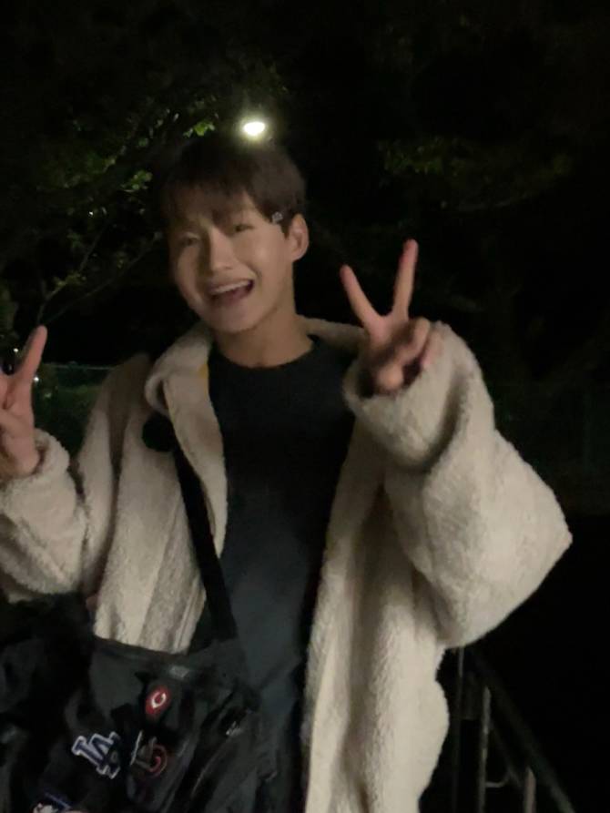 Tws Community Post 지훈이형 19번째 생일 진심으로 축하드립니댯🎉 지난번 생일은 데뷔한지 얼마 안 된