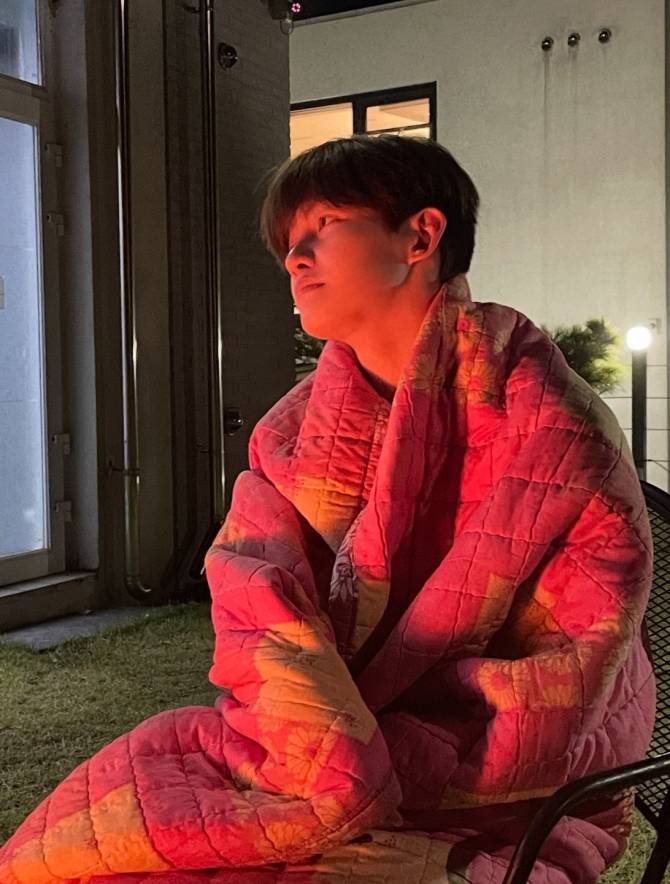 Tws Community Post 지훈아 19번째 생일 너무너무 축하하고 앞으로도 늘 그래왔듯 행복한 일만 가득하자☺️☺️