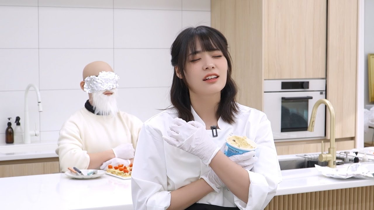 QWER Community Media