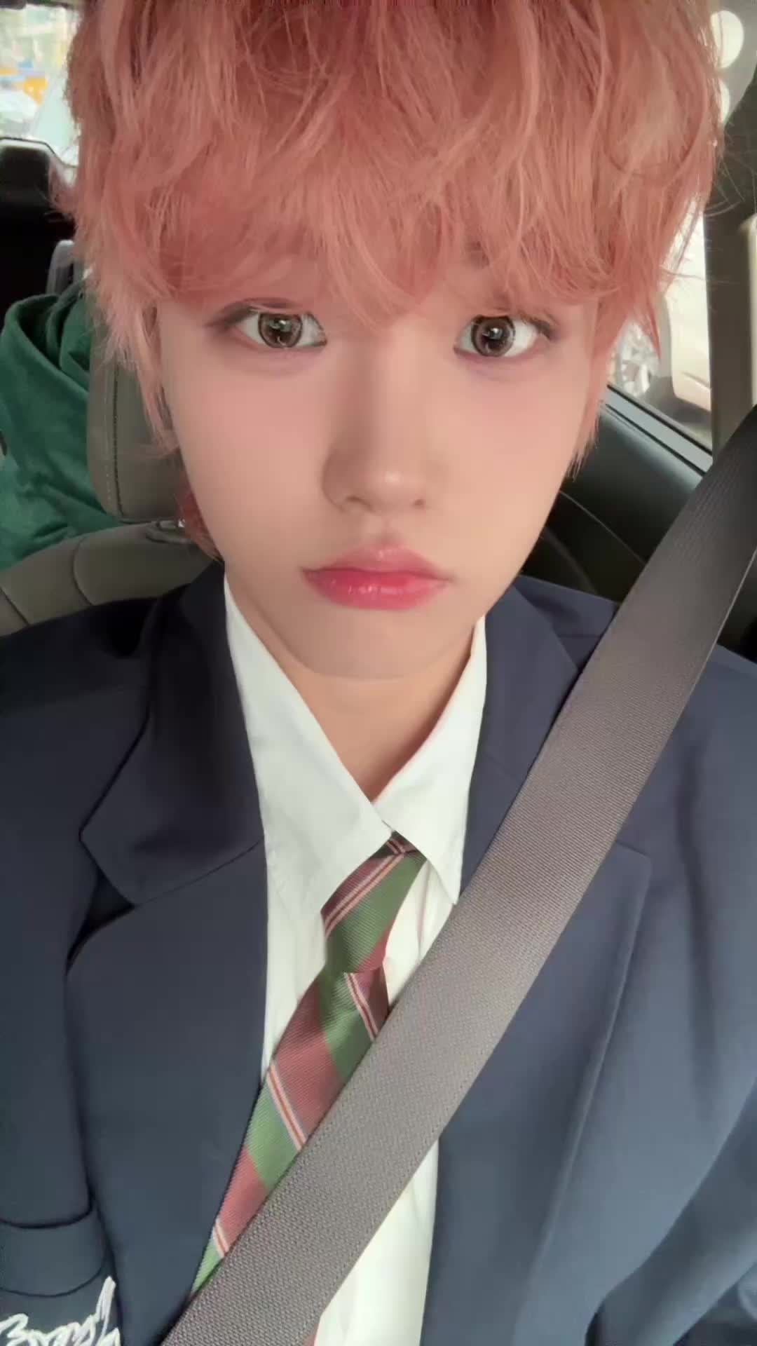 AHOF Community Post - 안동에서 너무너무 재미있게 공연했어요 ️ 오늘 무대 보고 후기 남겨주기😘 - JUWON