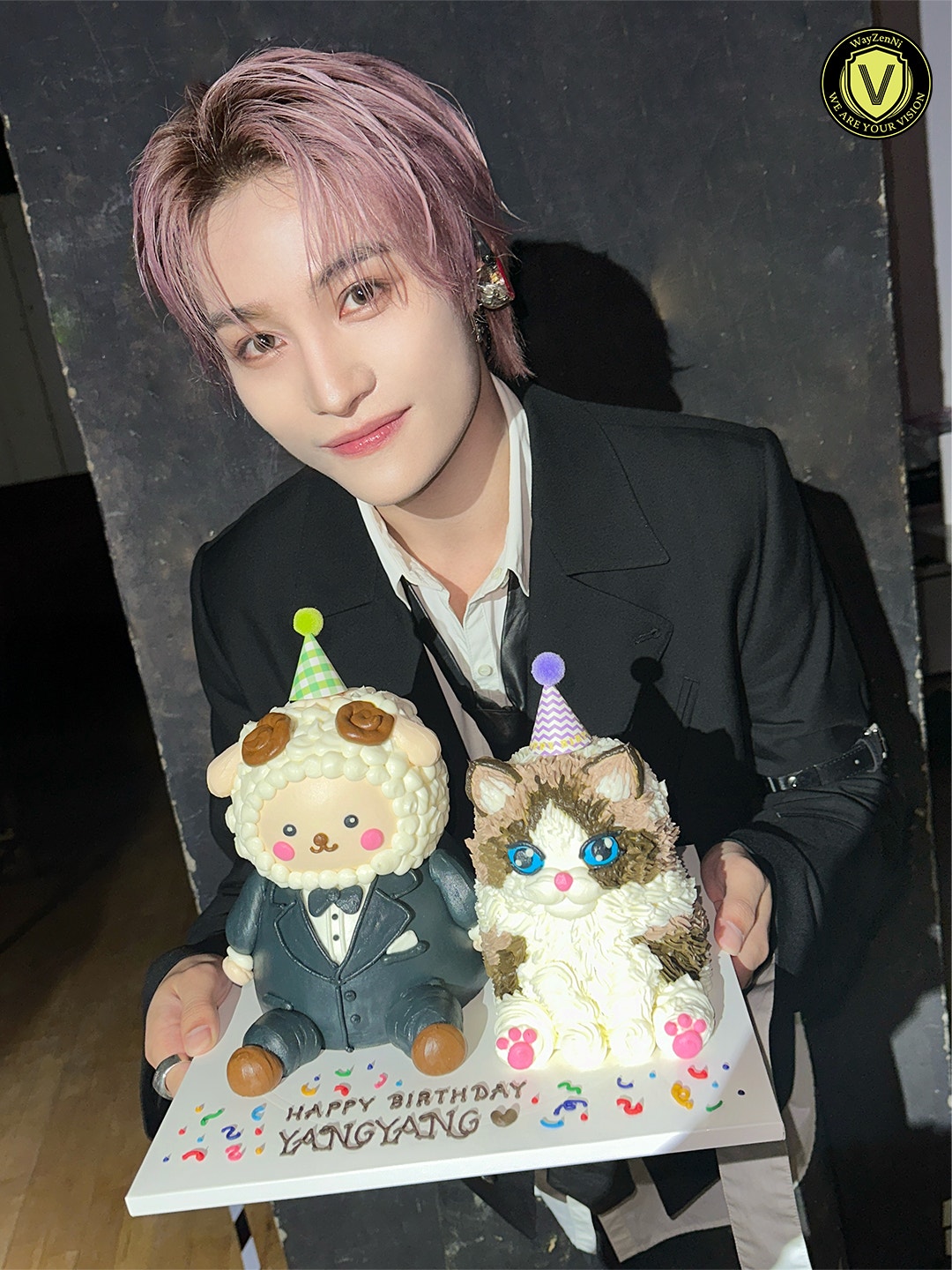 Weverse WayV Image - #2025.10.11 #YANGYANG #B-day PARTY [001010]