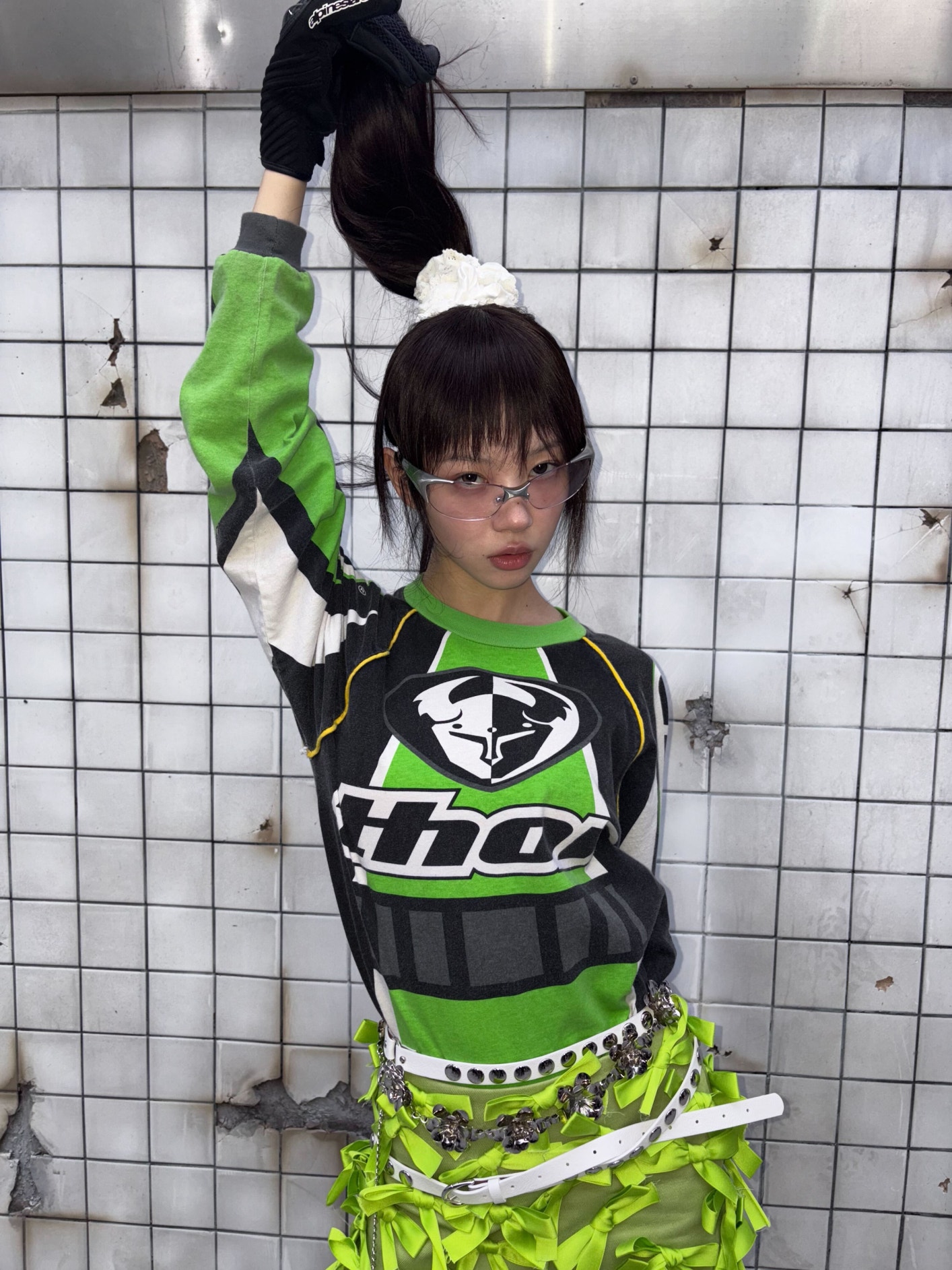 ILLIT Community Post - not cute - MOKA