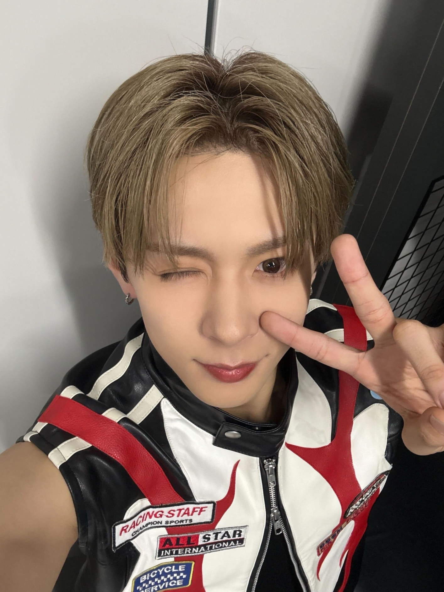 aoen Community Post - BEAT AX VOL.7 一日目ありがとうございました🙇オーディション時代の懐かしい映像、そして衣装も復活ということでしたが皆さん楽しんで頂けまし ...