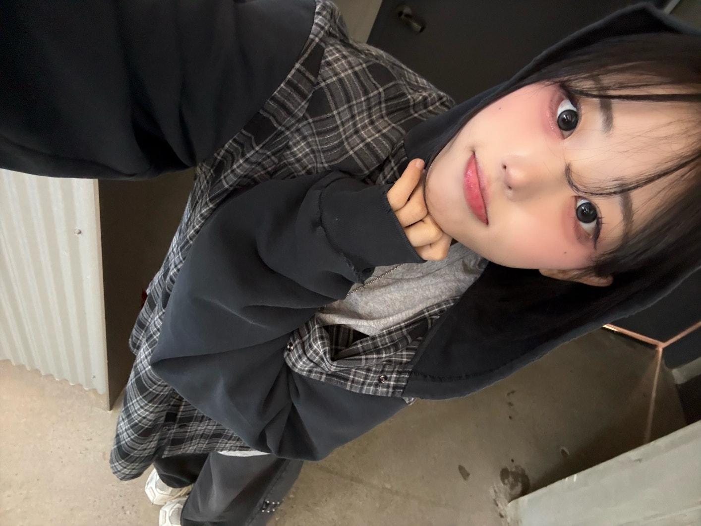 QWER Community Post - 바위게들 머해ㅐ??👀 - Hina