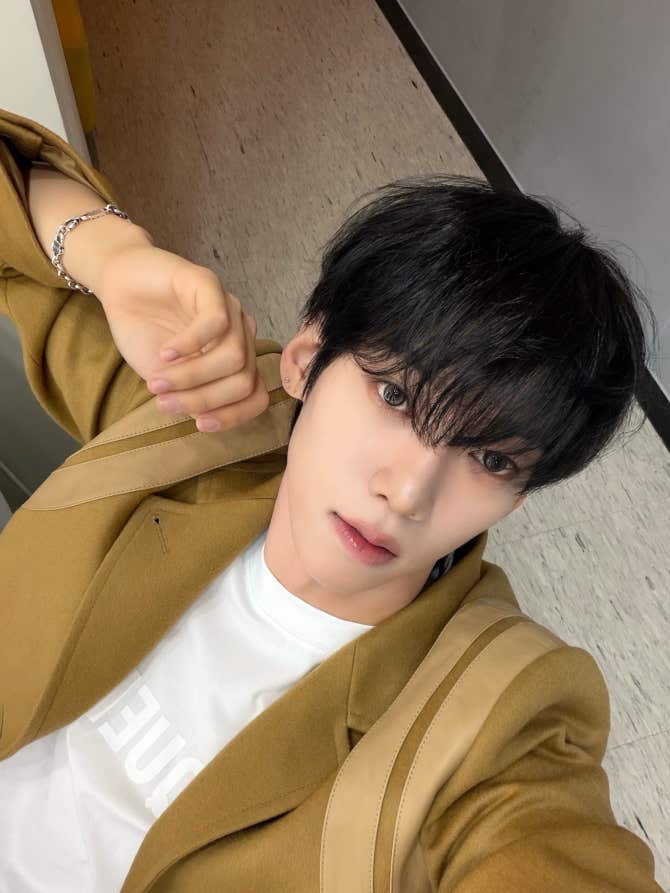 AMPERS&ONE Community Post - 오늘 머리 맘에 든닿ㅎ - KAMDEN