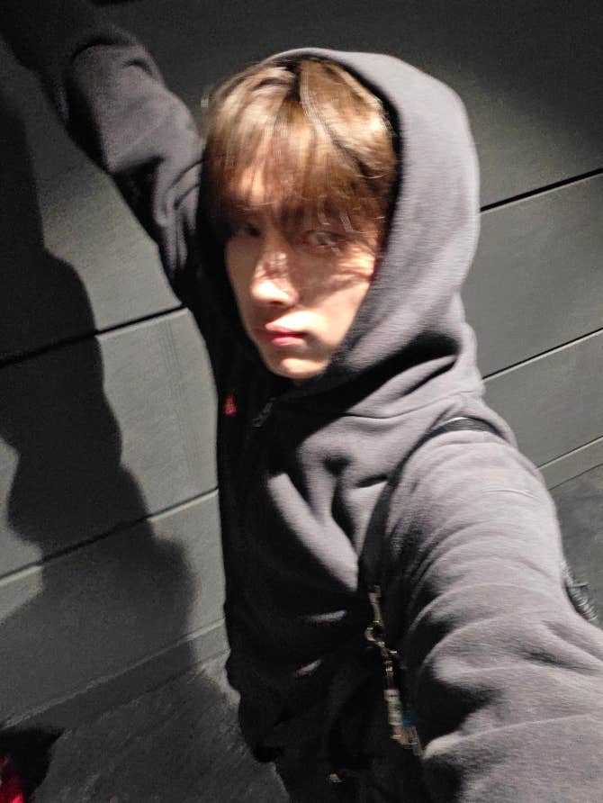TWS Community Post - 사옥 야호~😅 - YOUNGJAE