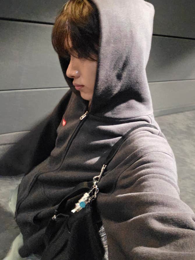 TWS Community Post - 사옥 야호~😅 - YOUNGJAE