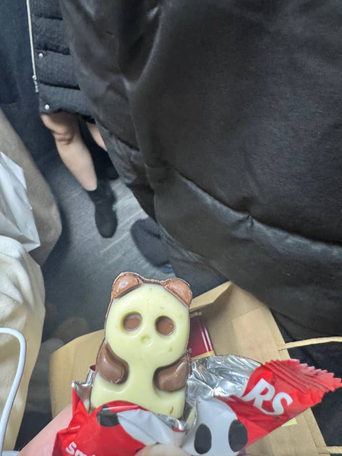 PEAK SPOT Community Post - 私服のかれこまあず💜🩷🩵 2枚目はかれんちゃんがくれたパンダ🐼 いつもかわいいお菓子を ...