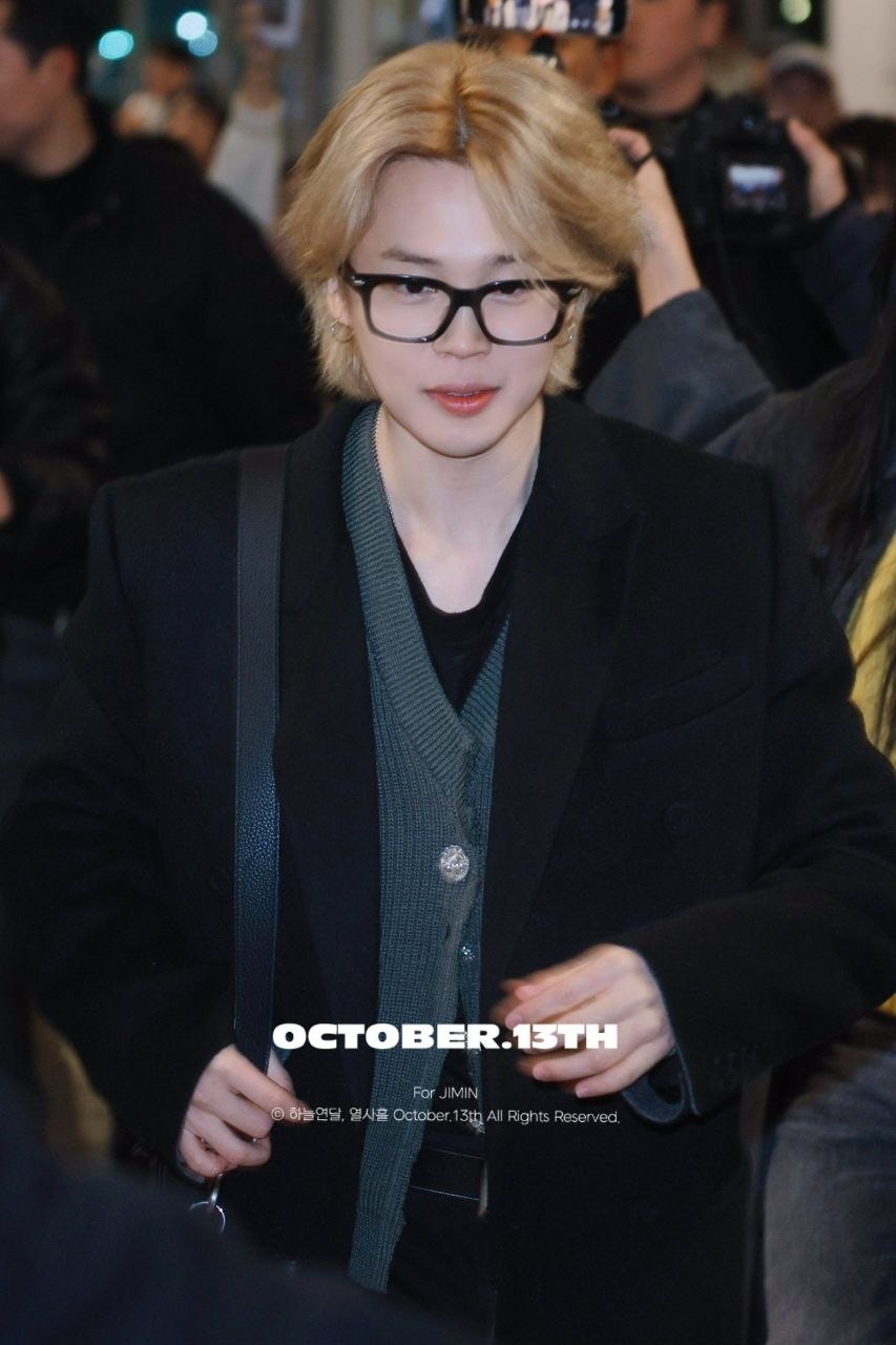 BTS Community Post - HAVE A SAFE FLIGHT JIMIN ️💋 #to_jimin