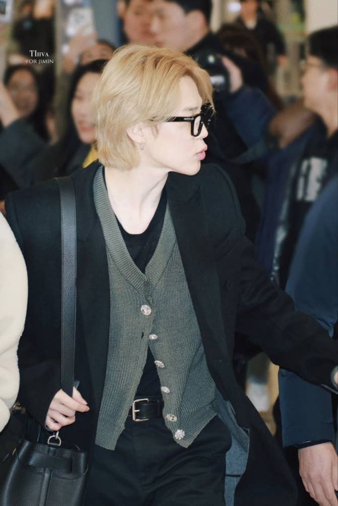 BTS Community Post - HAVE A SAFE FLIGHT JIMIN ️💋 #to_jimin